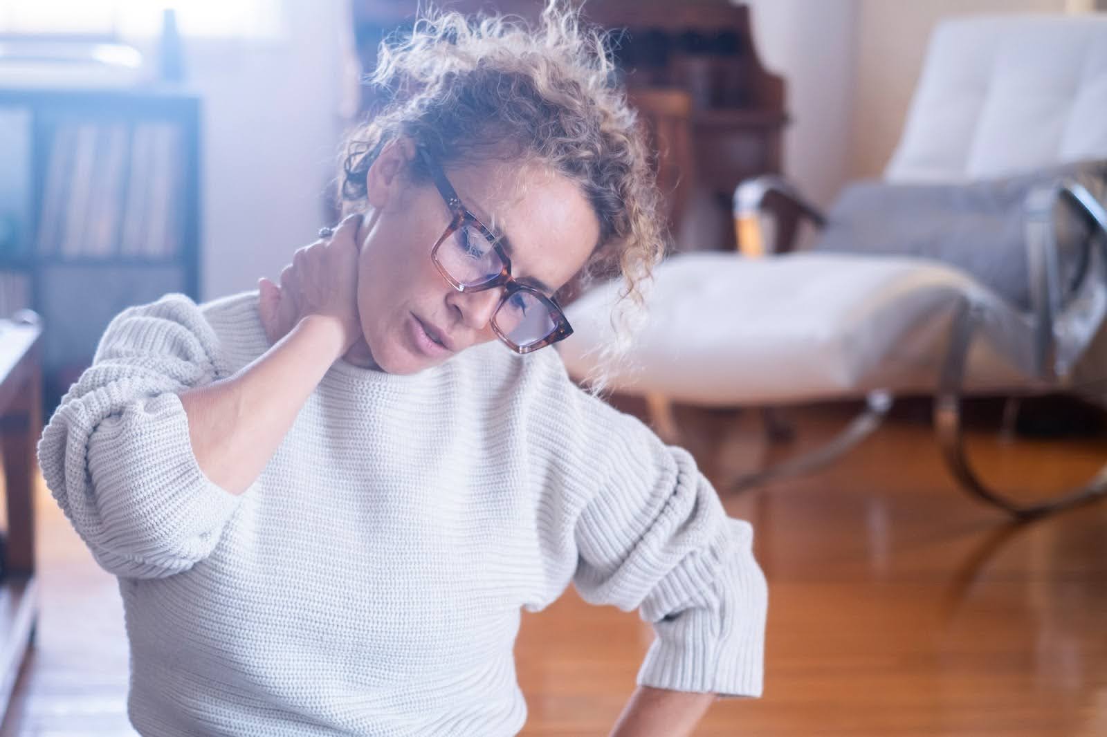 Ergonomic Tips and Tricks For Sore Joints in the Workplace – Juvent